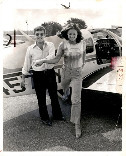 LD254 '76 Orig Ray Lussier Photo BOSTON NEWS ANCHOR CHET CURTIS NATALIE ...