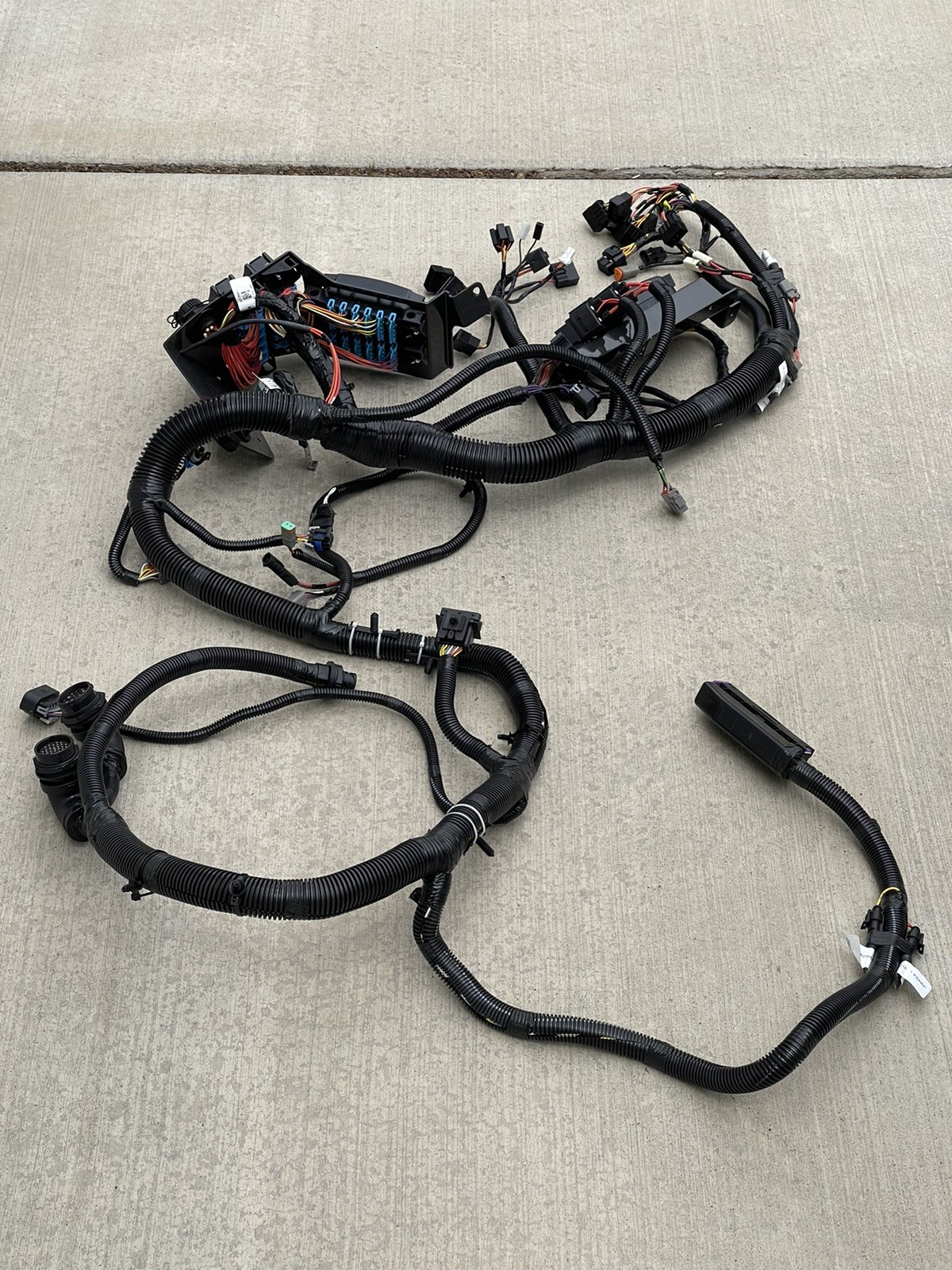 NEW MSSL WIRING HARNESS with GEP FUSE BOX for CNH 48038203 CASE NEW ...