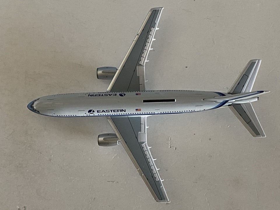 Aeroclassics Eastern Airlines Airbus A300B4 1:400 N206EA ACN206EA Grey ...