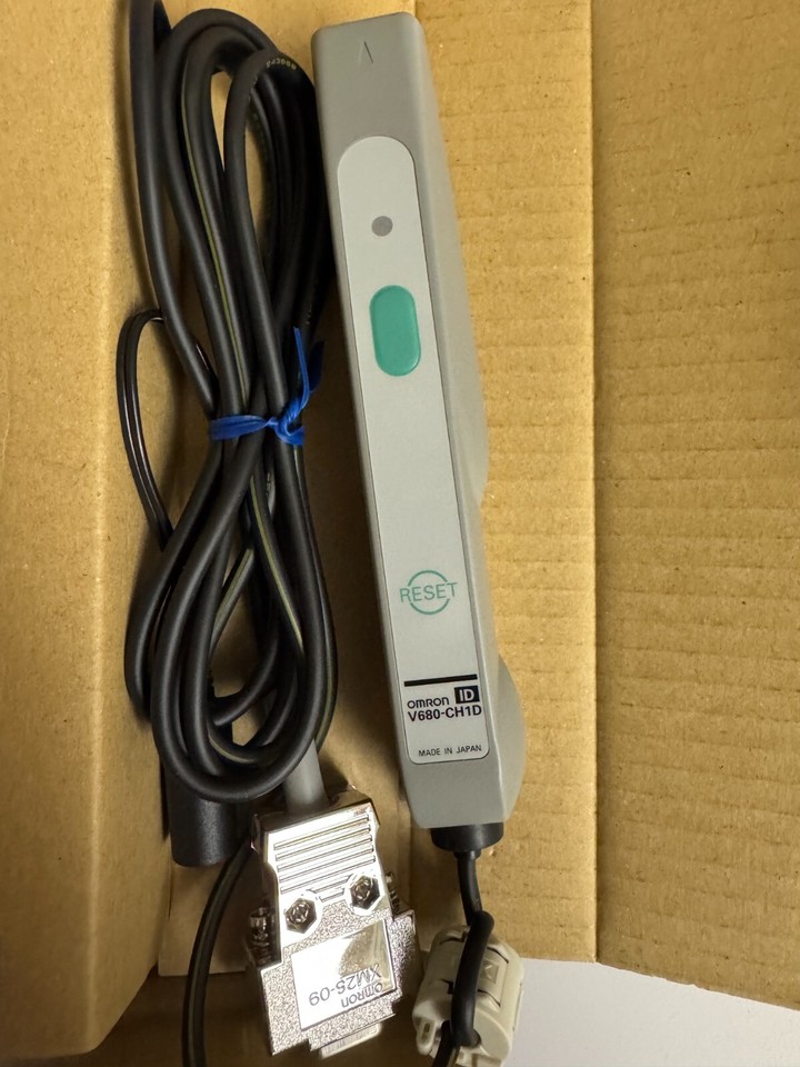 Omron V680-CH1D ID Handy Reader/Writer | eBay