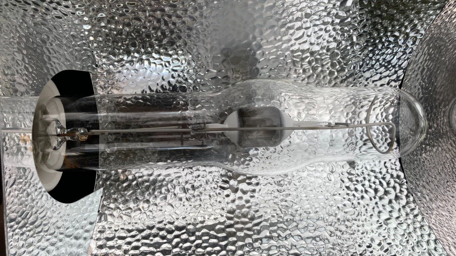 2 x Philips Metal Halide (MH) 400w Daylight IP65 Water Resistant ...