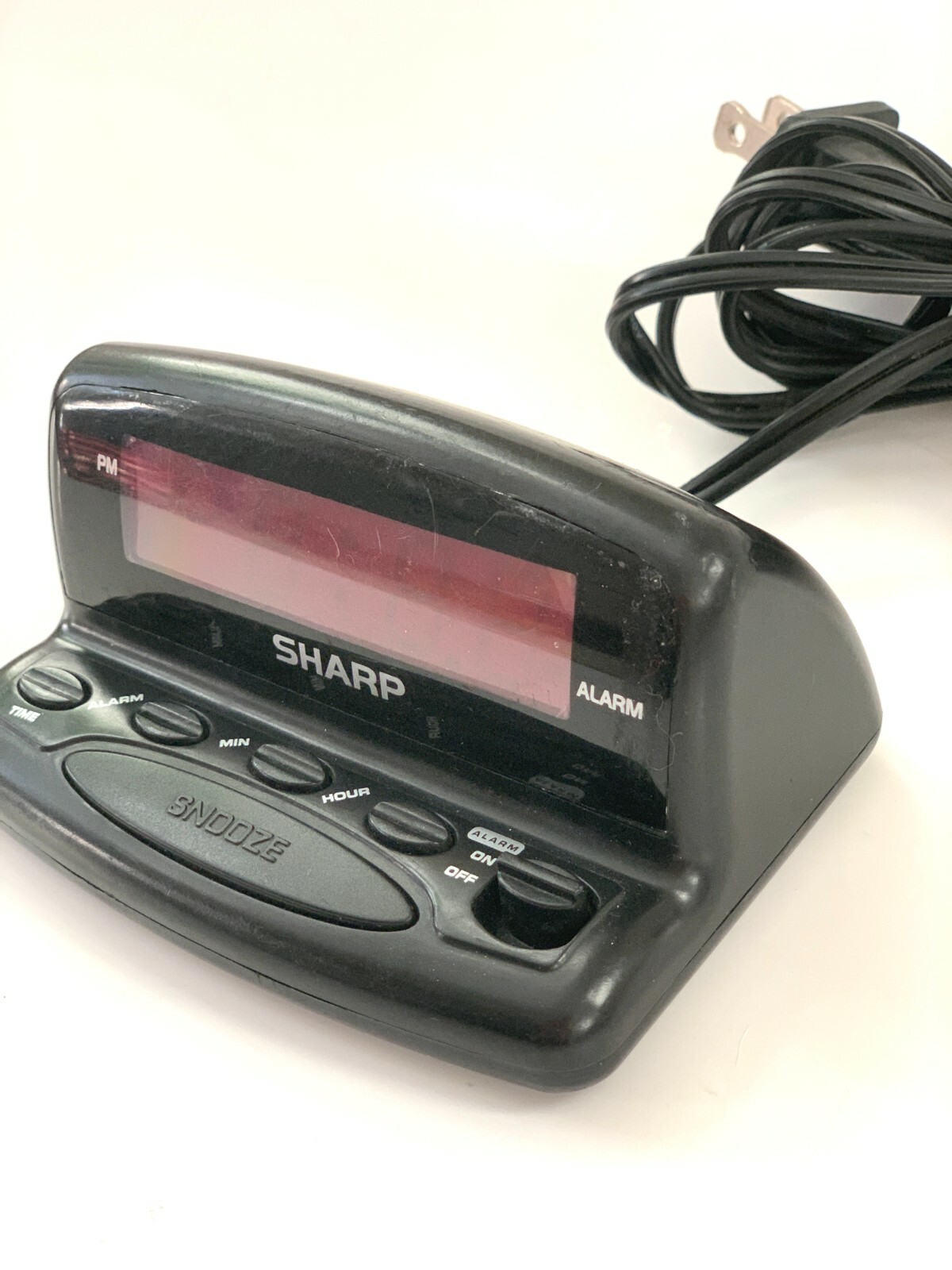 Sharp Digital Alarm Clock w/Snooze RED LED Lighting Model SPC026 (Black ...