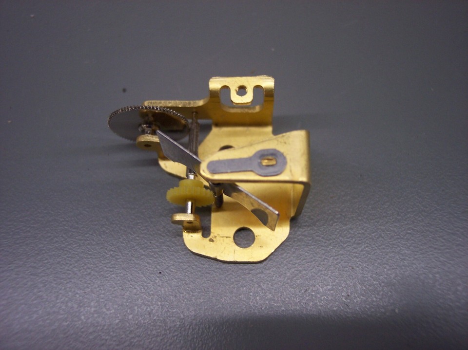 CUCKOO CLOCK MUSIC BOX GOVERNOR GEARS 22 - parts repair musical ...