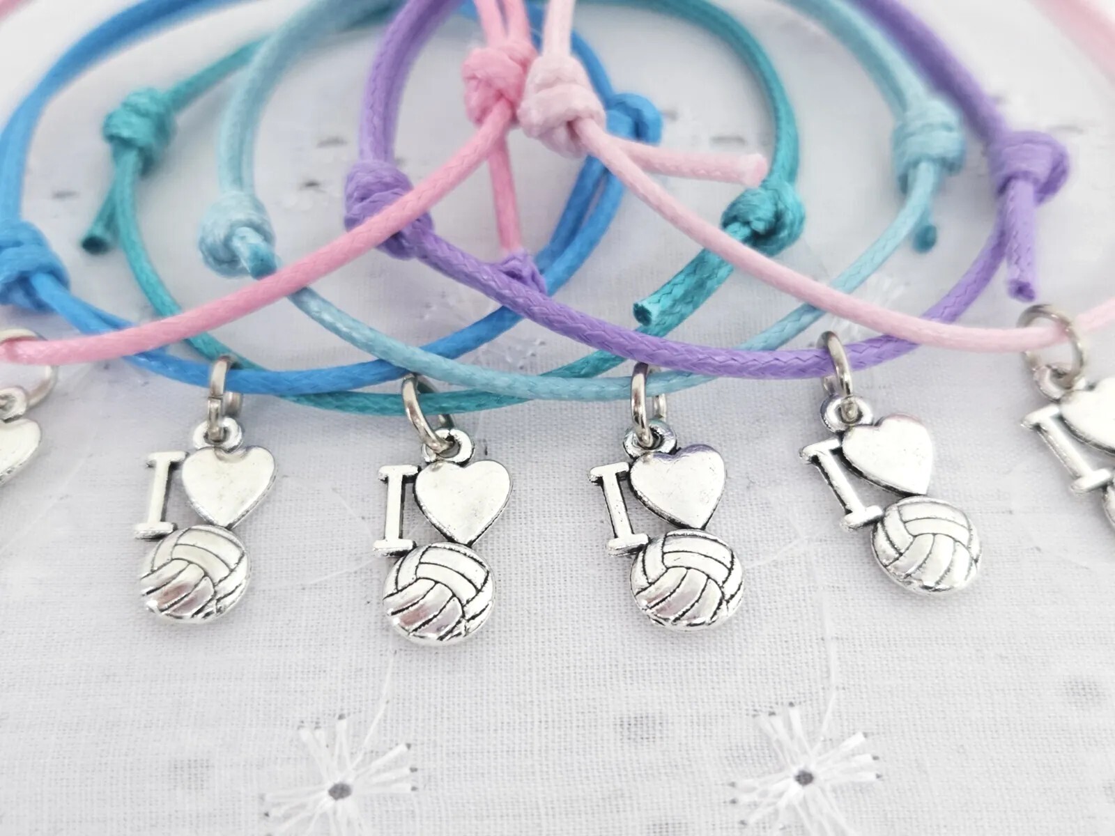 6 I LOVE NETBALL FOOTBALL FRIENDSHIP BRACELETS BIRTHDAY PARTY BAG GIFT ...