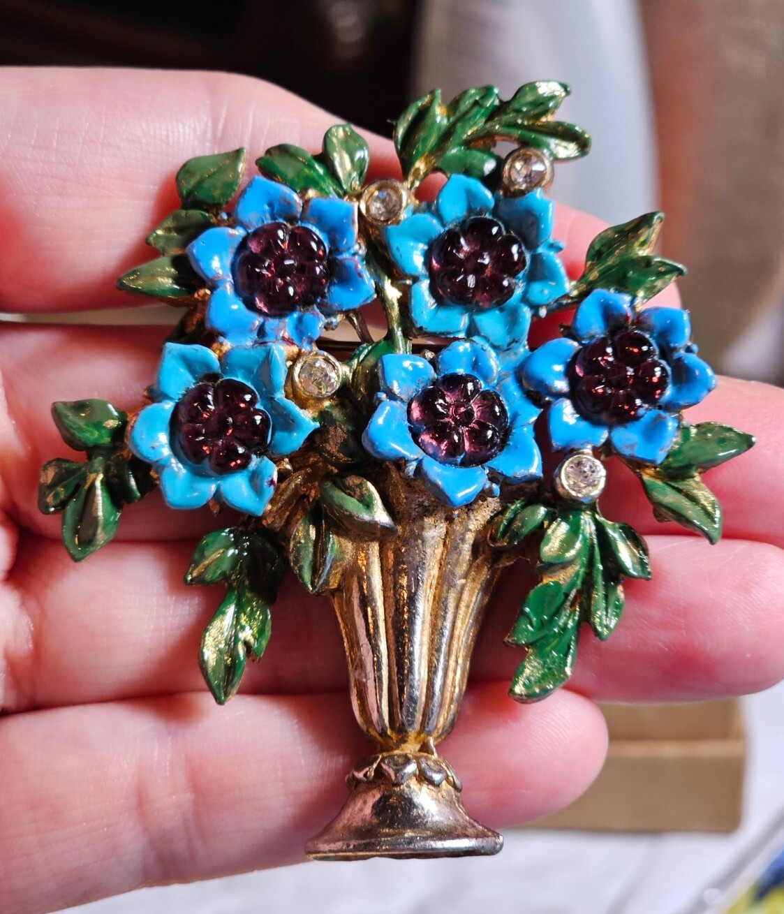 Heavy Vintage Pot Metal Floral Vase Brooch - Gem