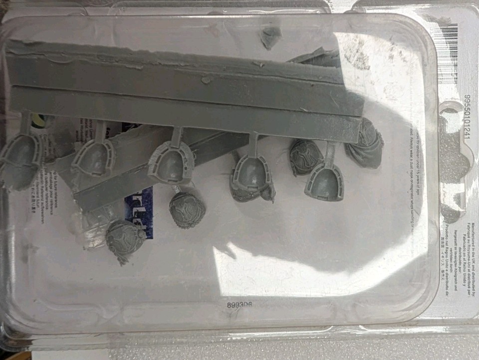 Forgeworld Minotaurs Warhammer 40k Terminator / Normal Shoulder Pads ...