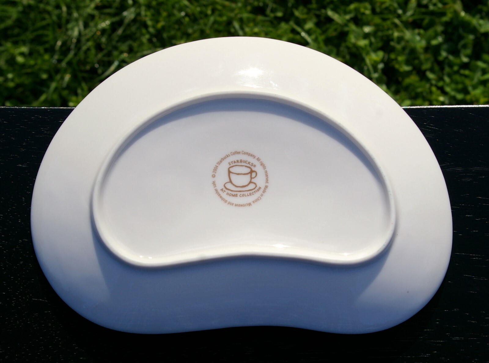 Starbucks Coffee Company 2004 White At Home Collection 8" Kidney Shaped ...