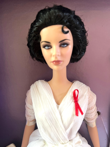 ELIZABETH TAYLOR - WHITE DIAMONDS SILKSTONE BARBIE GIFTSET- LIMITED ...