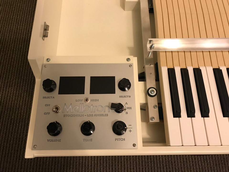 MELLOTRON M4000D Digital 100 Classic Tron Chamberlin Vintage Tape ...