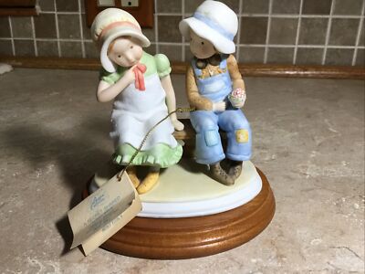 Holly Hobbie -- 1977- A SECRET SHARED - Wood Base Figurine- 6” Tall | eBay