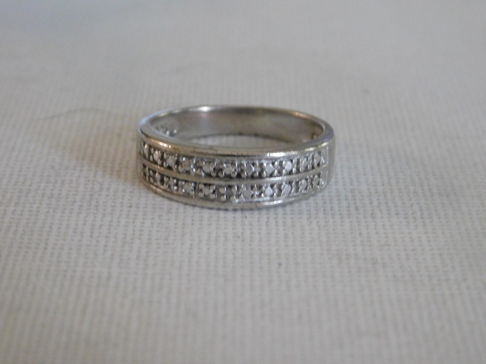 R 925 Sterling Silver Diamond Accent Band Ring Sz 8 | eBay