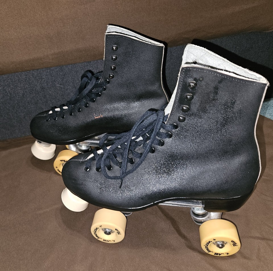 Ridell Sure-Grip SIZE 11 Men’s or Women's Roller Skates | eBay