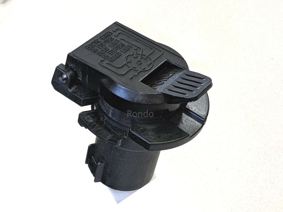 Pollak 7 way Trailer RV TWIST LOCK Vehicle Light Plug Socket OEM ...