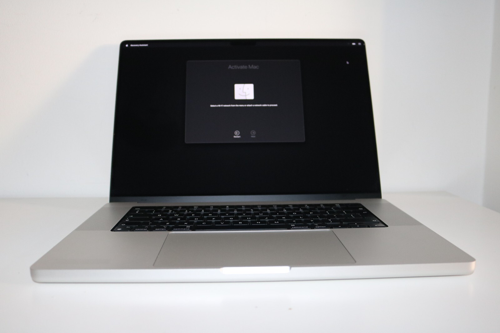 Apple MacBook Pro 16' 2023 M2 Pro 12C CPU | Grelly UK