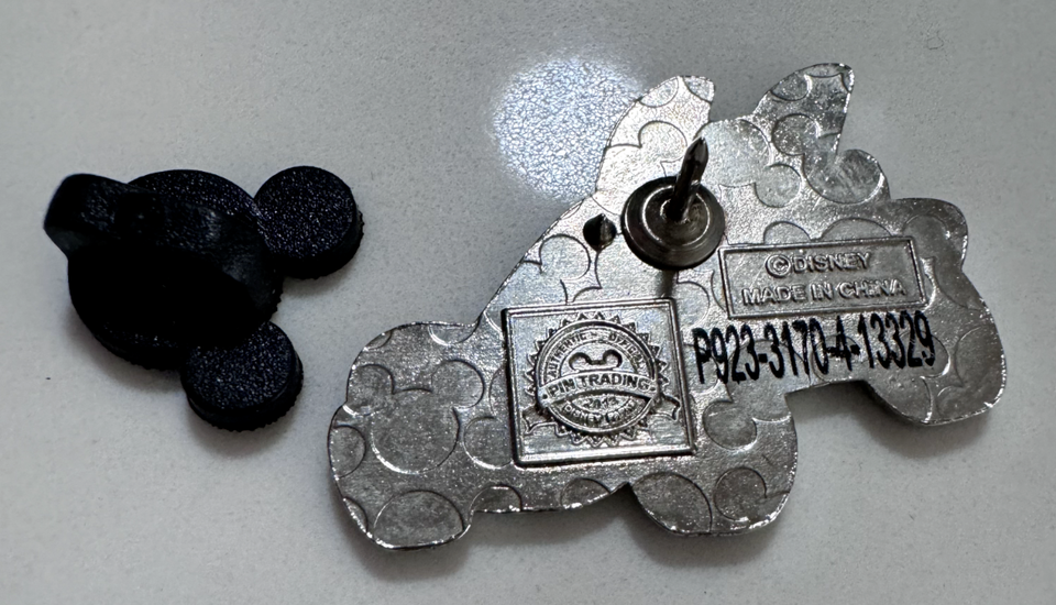 Disney Characters as Cars Booster Pins Daisy Duck Car Pin 2013 | eBay