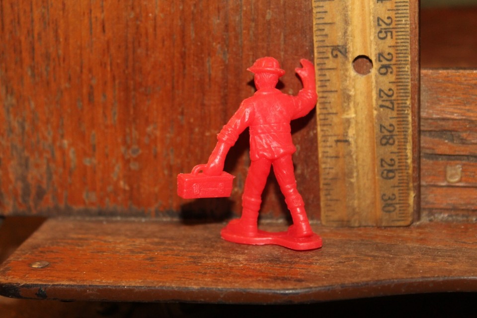 2" Red Plastic Fireman Figure Toy Soldier | eBay