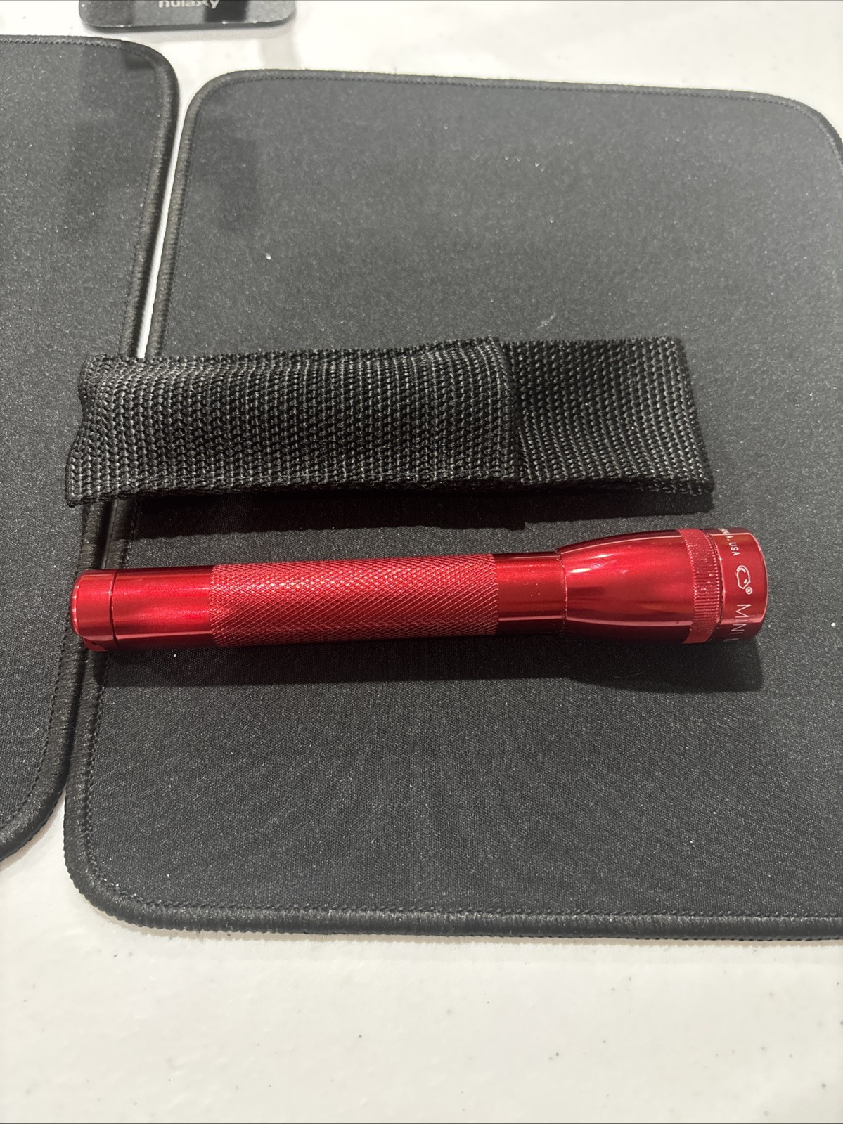 Mag-Lite Mini Bulb Red Flashlight AA Battery (Open Box) + Belt Caseの ...
