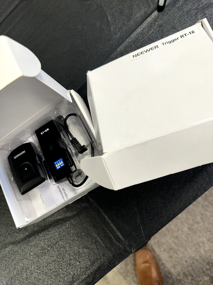 Neewer Wireless Studio Flash RT-16 16 Channel Trigger with Receiver | eBay