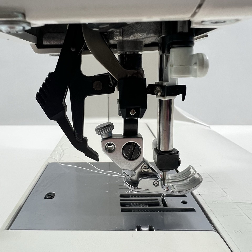 PFAFF Tiptronic 6270 Sewing Machine with Foot Pedal, Case, Manual | eBay