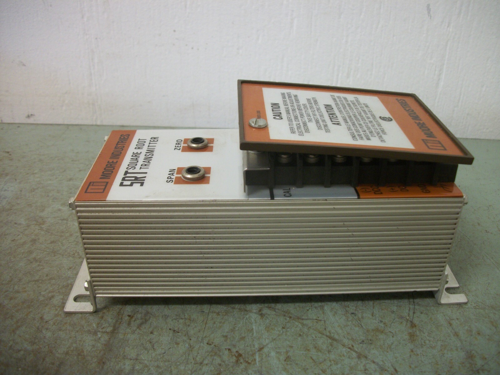 MOORE INDUSTRIES SRT SQUARE ROOT TRANSMITTER SRT/4-20MA/4-20MA/24DC NOB ...