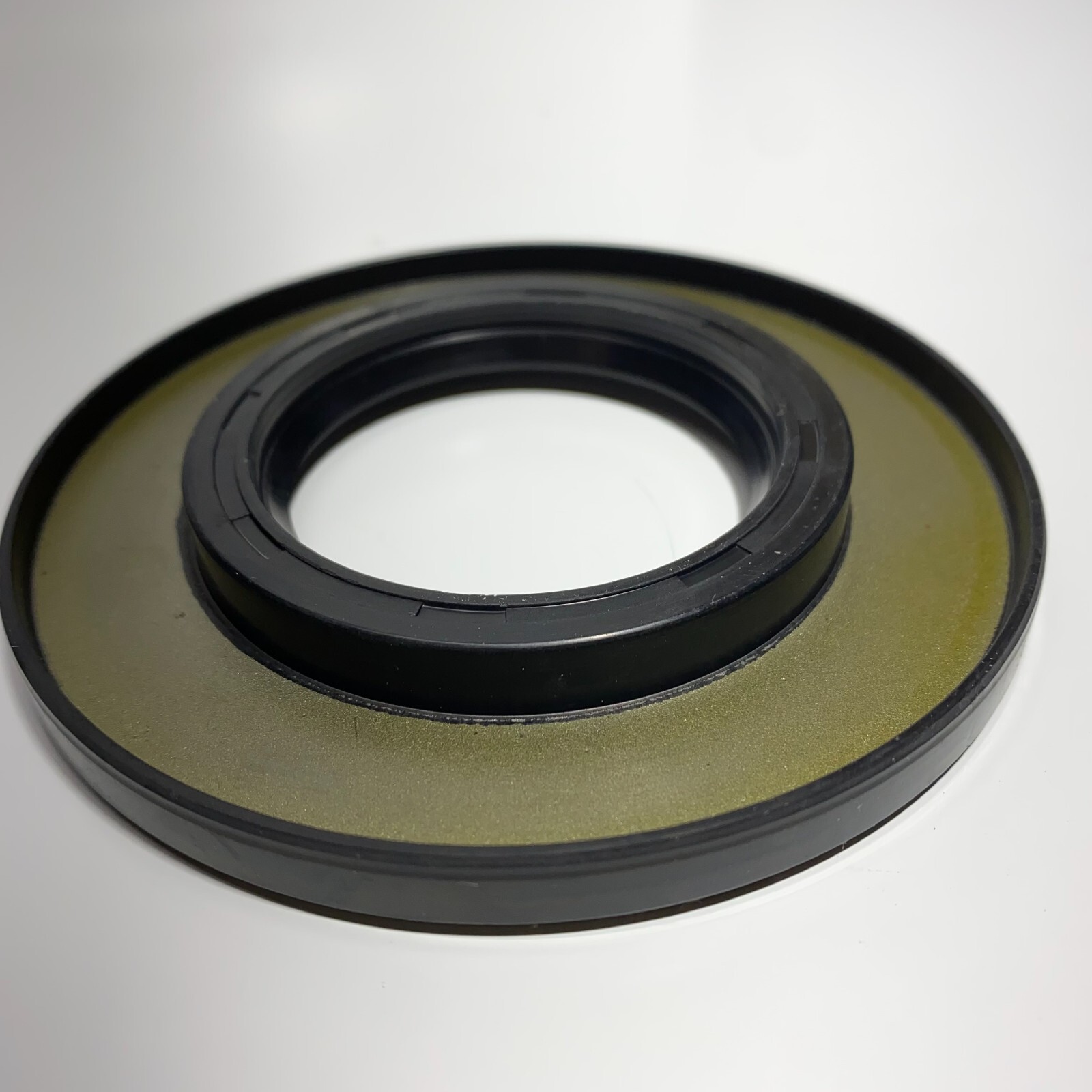 Oil Seal Rear Wheel Hub Outer for ISUZU NPR NQR 94-16 8982029120 | eBay