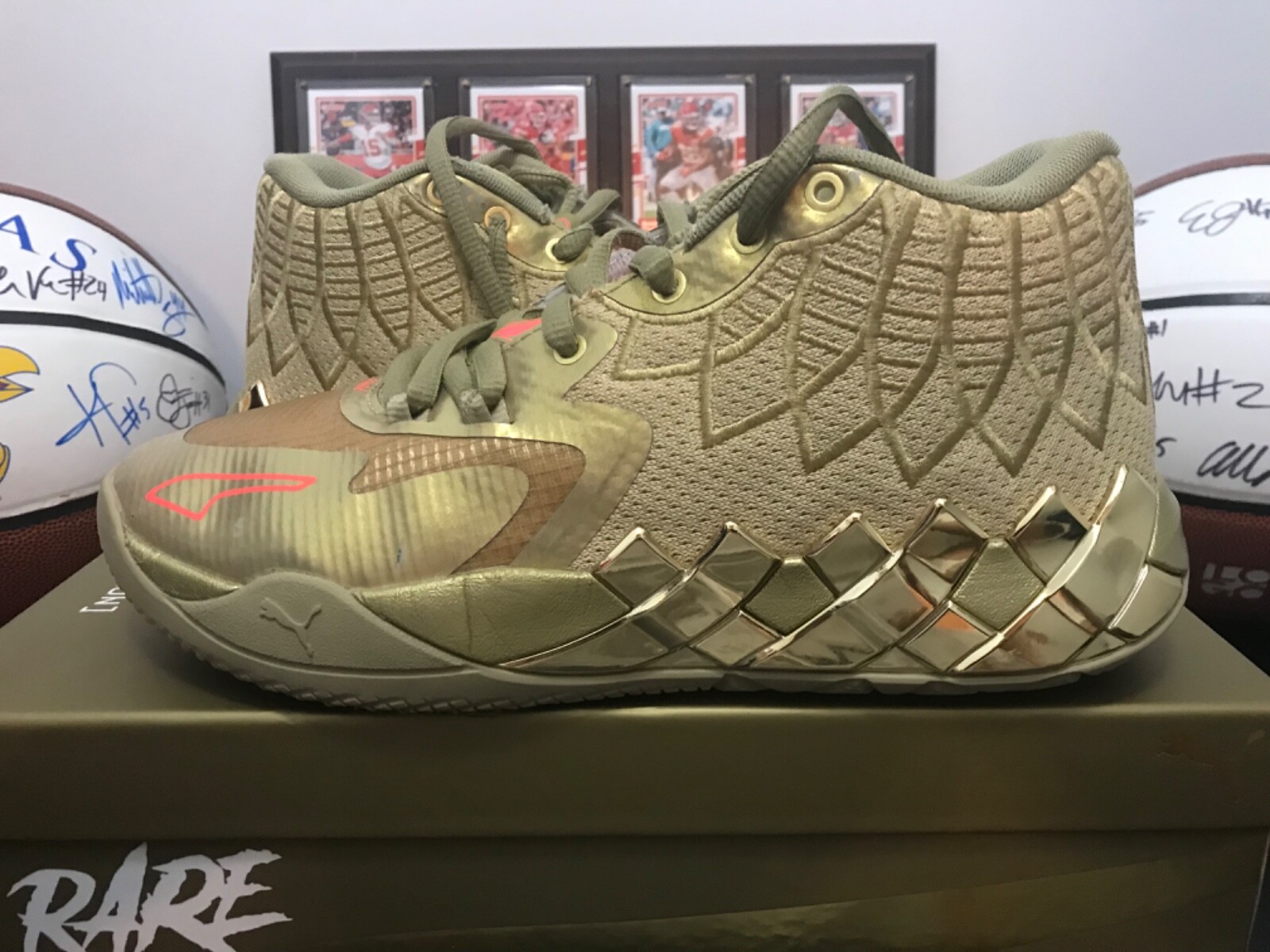 Puma LaMelo Ball MB.01 | "Golden Child" | Size 7.0 37… - Gem