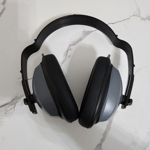 Body Guard Safety Gear Adjustable Ear Muffs 25db Gray/Black Ear ...