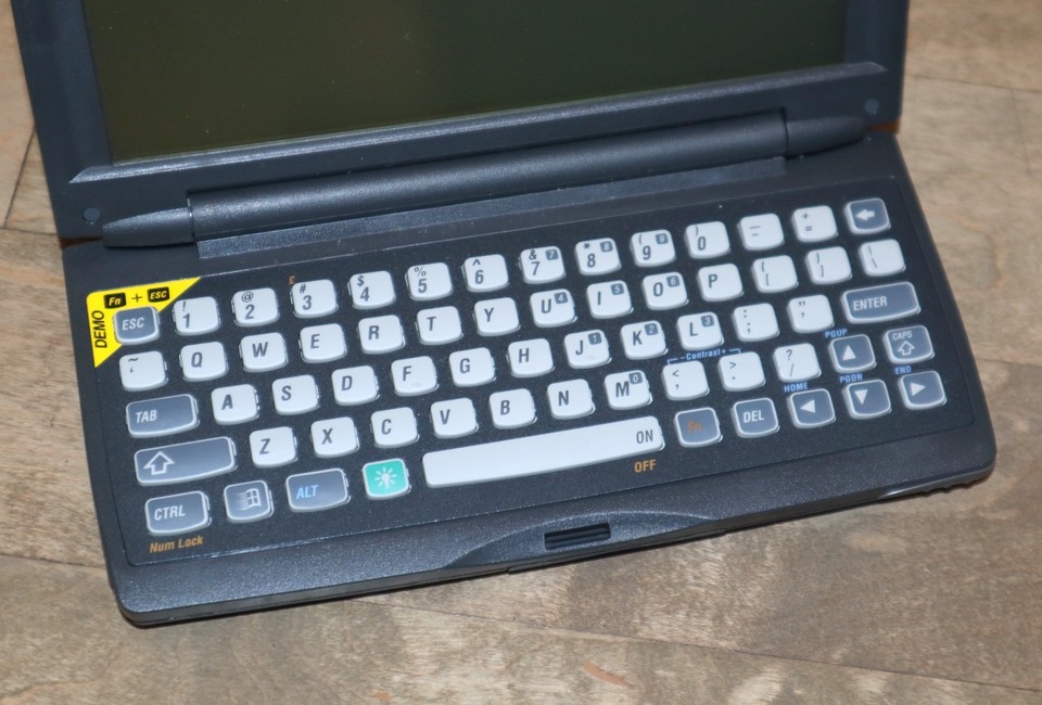 HP 320LX Handheld PC - Pocket Computer 4MB RAM w/ Stylus - Powers On | eBay