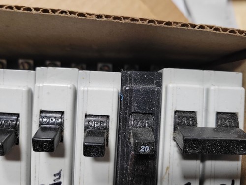 QBH Commander/CEB/SYLVANIA Bolt-On Circuit Breaker 15A/20A/40A/100A | eBay