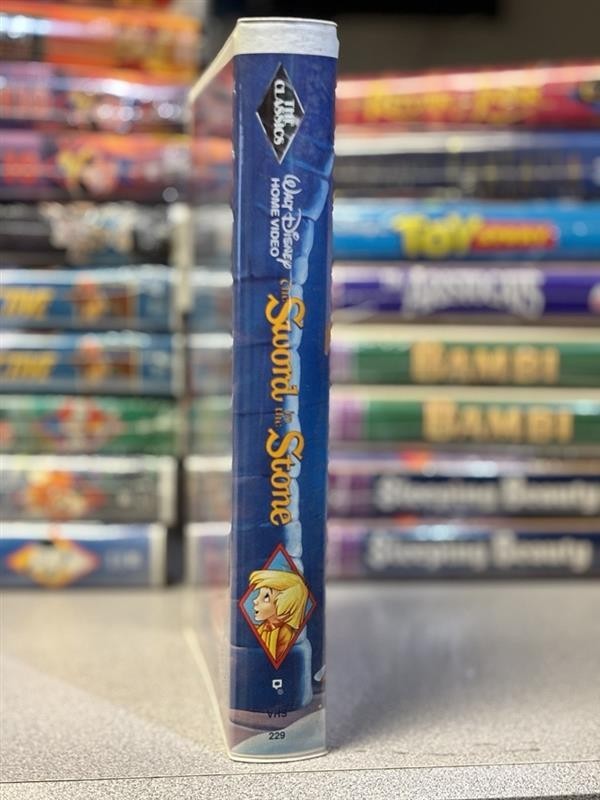 Walt Disney's The Sword in the Stone VHS Black Diamond Edition RARE | eBay