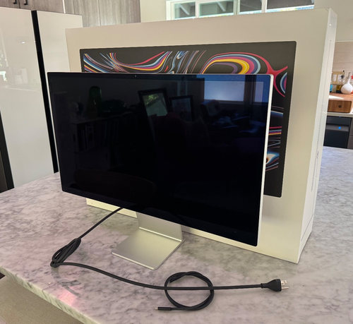 Apple Studio Display 5k with Tilt-Adjustable Stand (Standard Glass) 27 ...