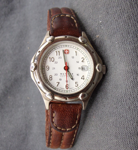 Women's WENGER Swiss Military Watch w/ New Battery - Works Great! -e77 ...