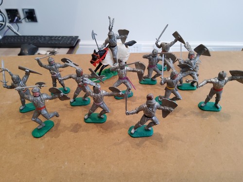 Vintage Timpo Historic Medieval Silver Knights X12 Swoppet type figures ...