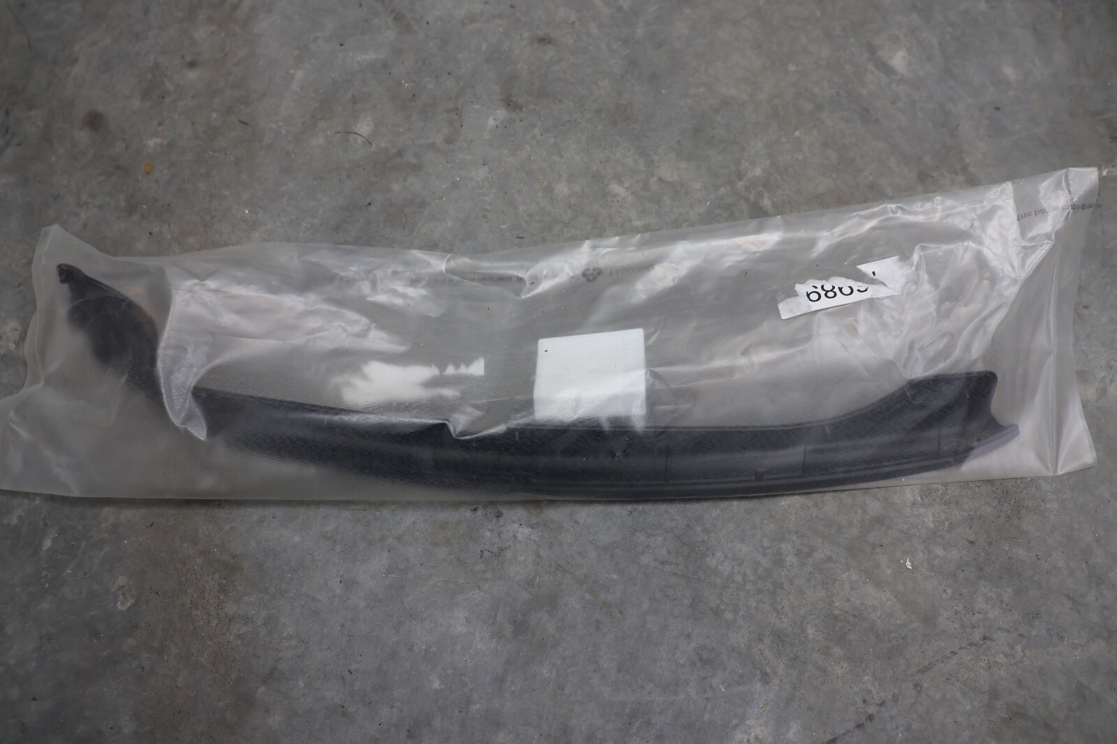 2011-2018 Volvo S60 V60 OEM Front Drivers Side Door Weatherstrip ...