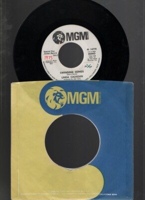 Linda Calhoun 45RPM 7" Single Swinging Songs MGM 14778 060322EBR-A86 | eBay