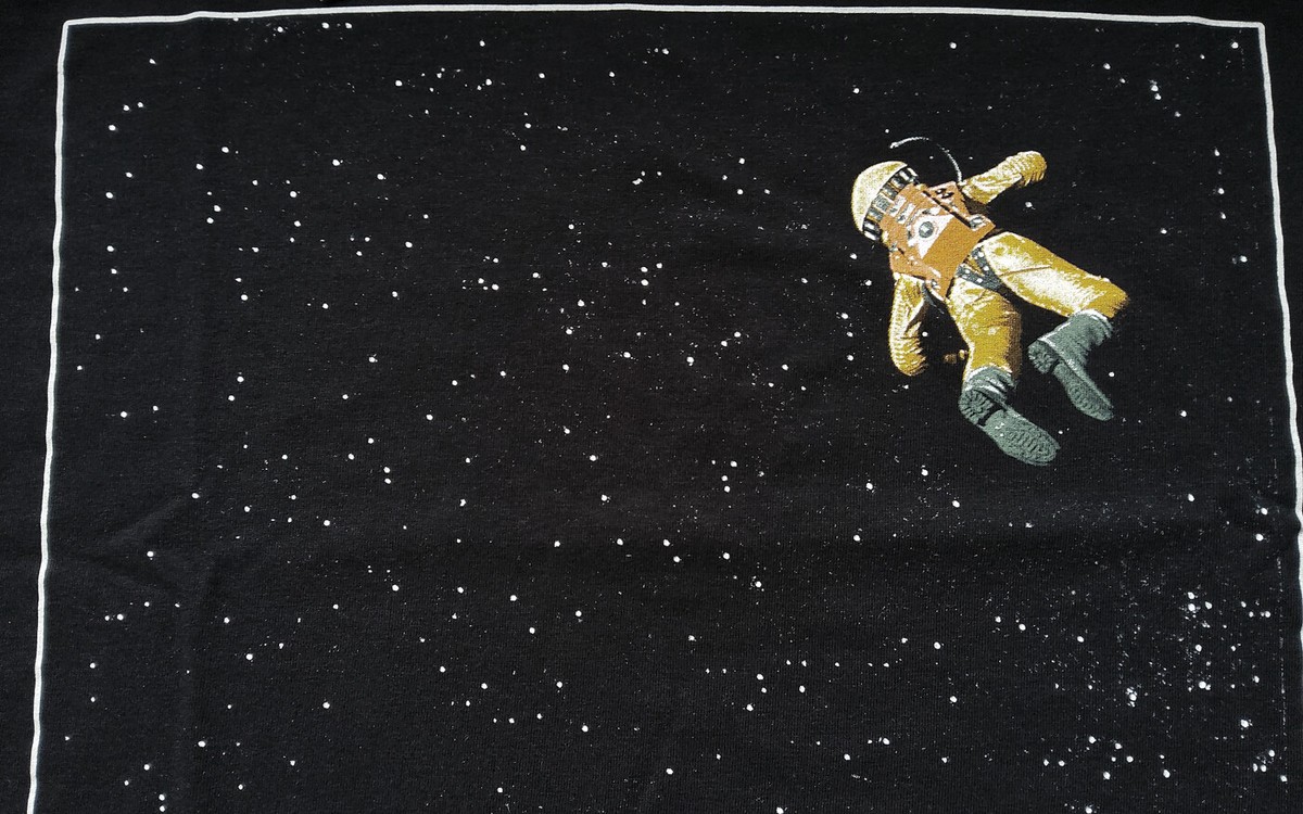 2001 Astronaut Floating