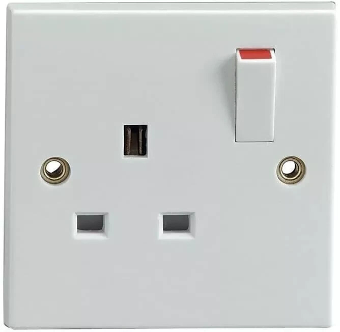 13A Switched Plug Socket Single Gang 1 Gang White UK Wall Socket 13 Amp ...