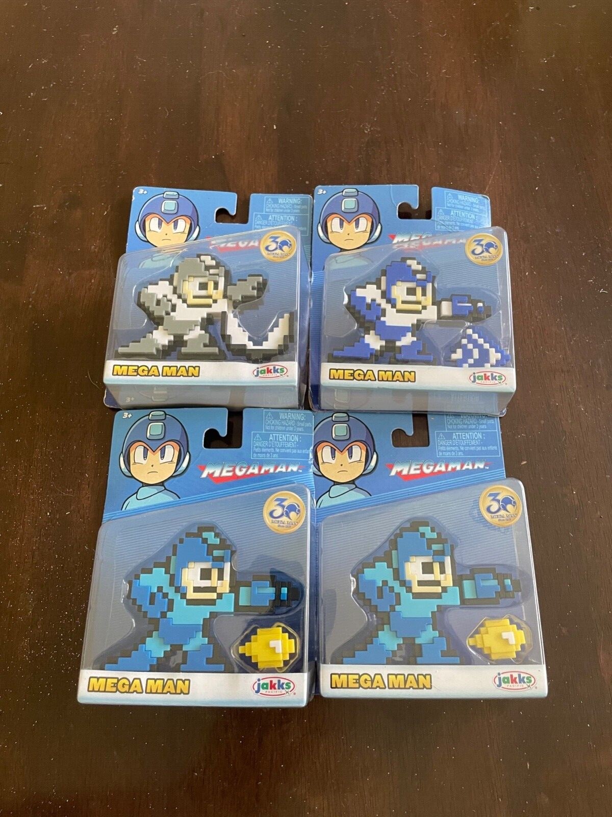 Jakks Pacific Megaman 30th Anniversary Ice Slasher Original and Cutter ...