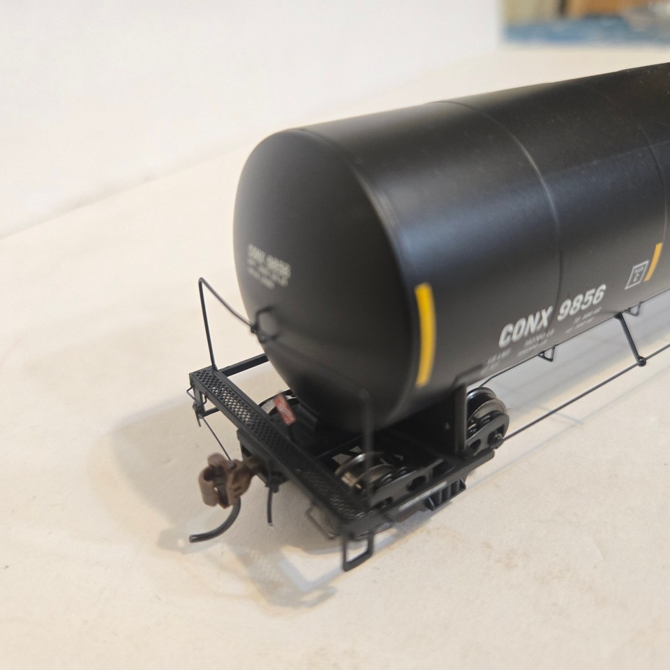 Athearn ATHG68476 HO Late Conoco Phillips CONX UTC 33K Gal LPG Tank Car ...