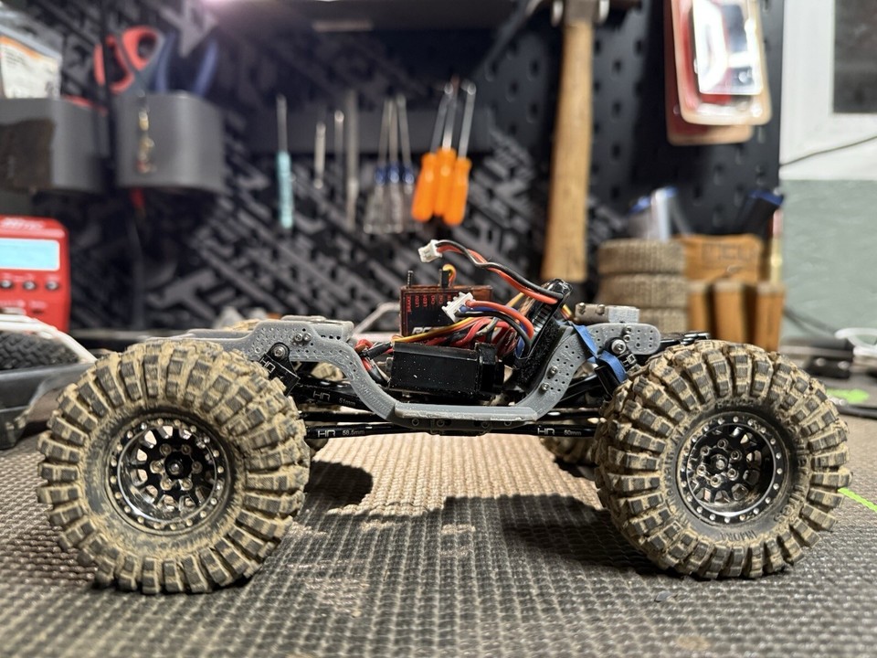 Scx24 C10 CTRD LCG VENOM Chassis | eBay