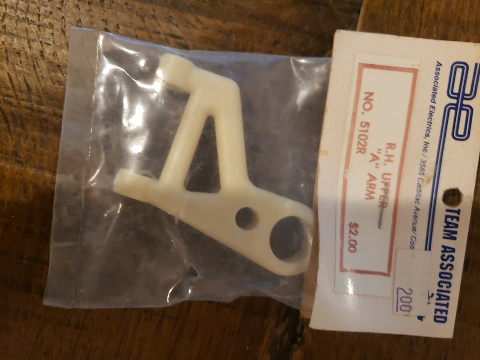 Vintage 1/8 Team Associated Rc500 Front upper Arm rh Rare Nos | eBay