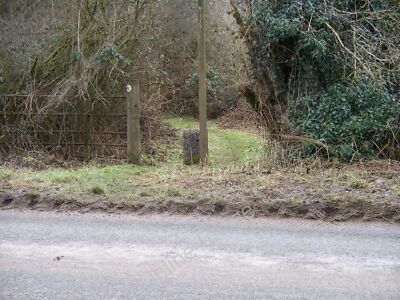 Photo 6x4 Footpath and road meet Ford/SP0829 The Diamond Way long ...