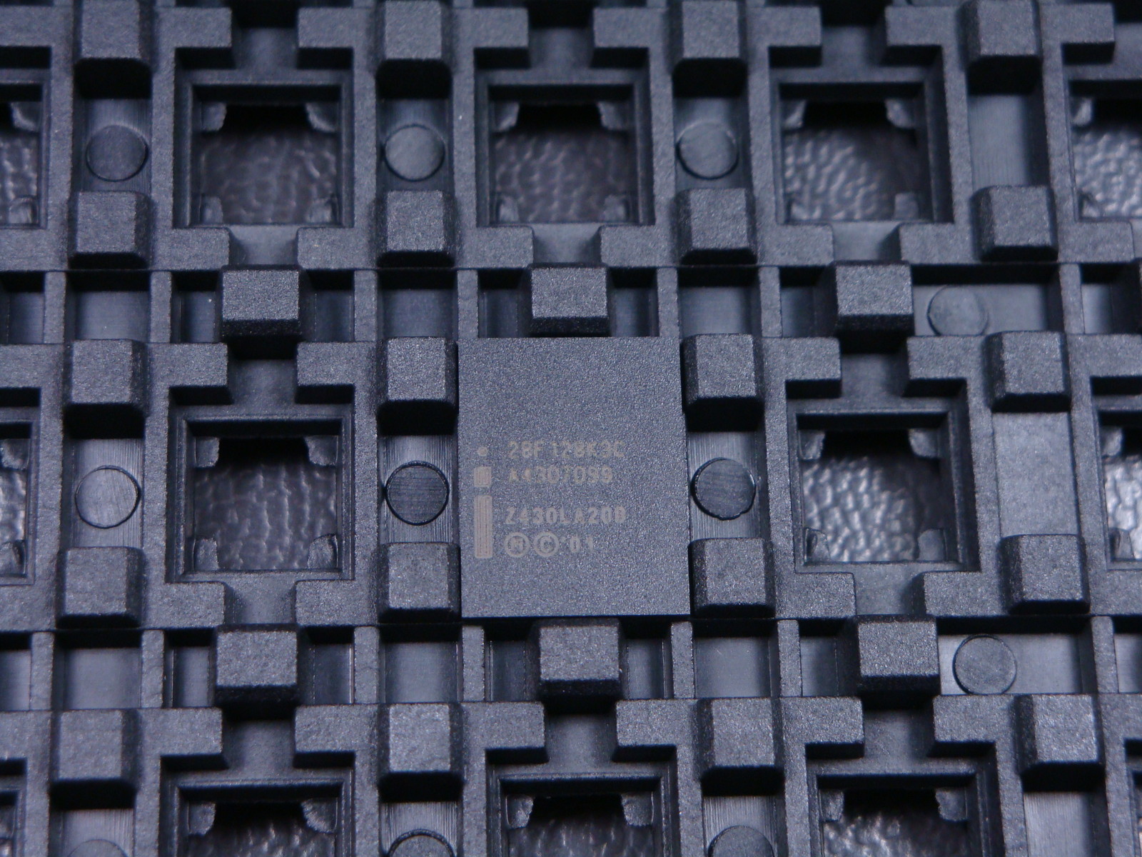 RC28F128K3C115 Intel 128Mbit StrataFlash Synchronous Memory Easy BGA ...