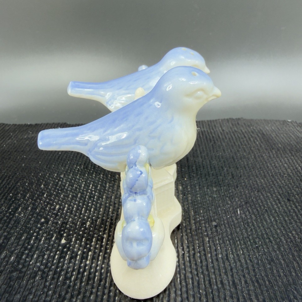 Vintage ARTHUR MENG Ceramic Bird Salt And Pepper Shaker Set Terminal ...