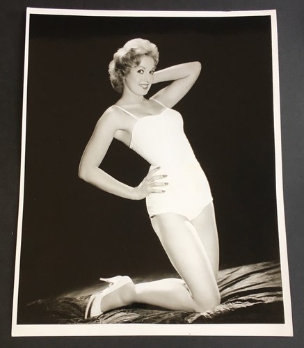 Sonia Hamilton MISS ENGLAND 1957 British Beauty Pageant PHOTO busty ...
