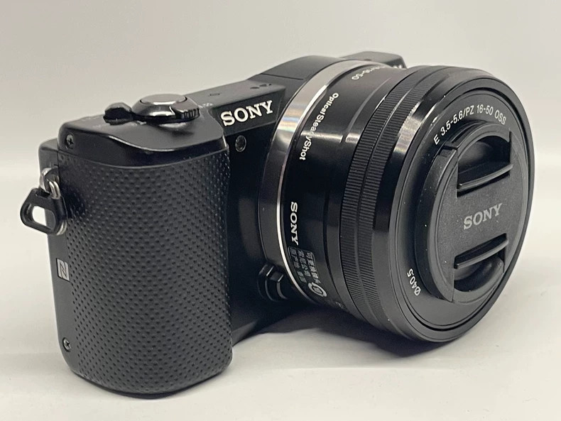 Sony Alpha a5000 20.1 MP Flip Screen Mirrorless Digital Camera with 16 ...