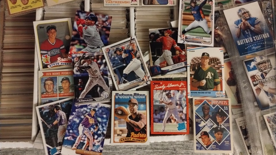 HUGE SPORTS CARD LOT!!! UNSORTED 100 Cards!!! READ DESCRIPTION!!! FIRE ...