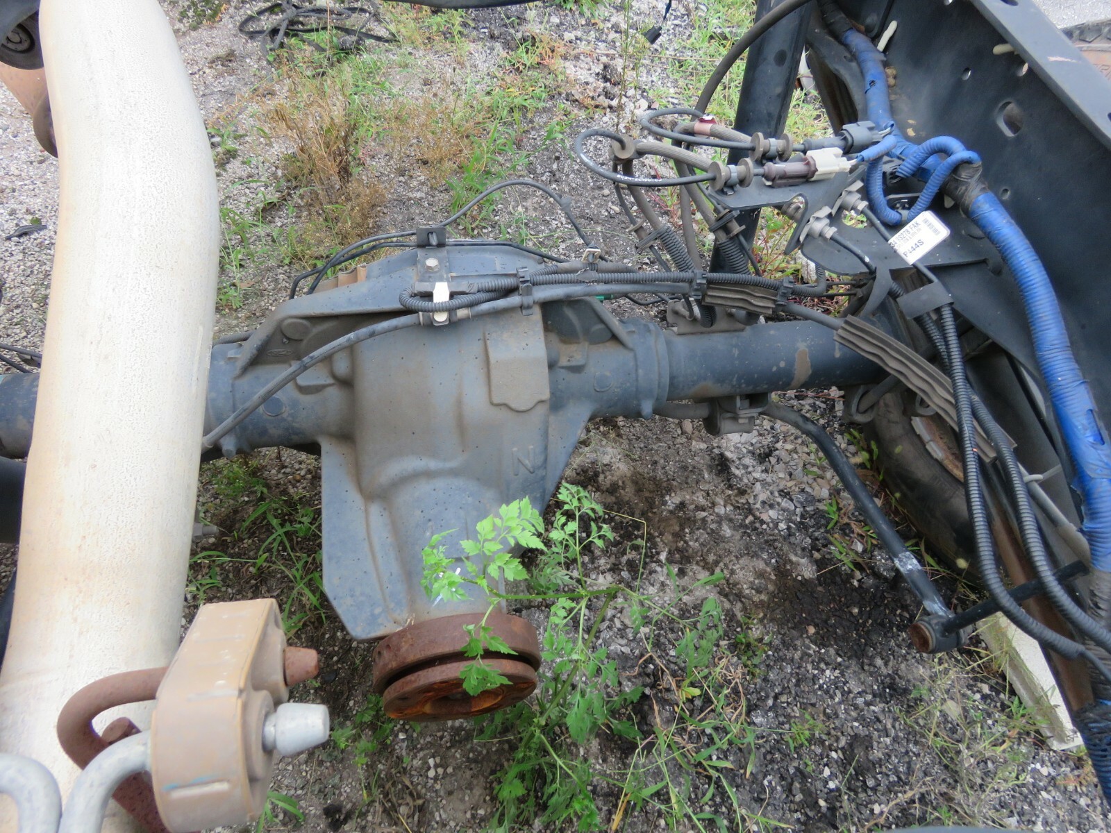 2005 FORD F-250 F-350 REAR END 3E AXLE CODE 3.73 119K MILES CLEAN NO ...