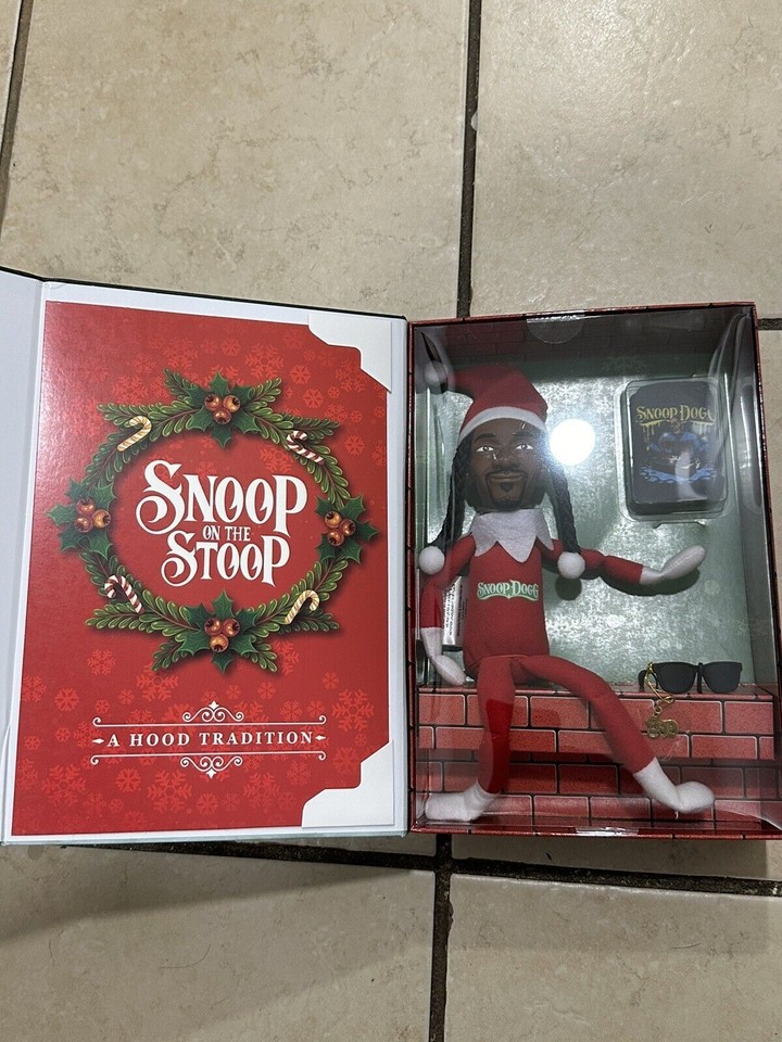 Snoop on the Stoop A Hood Tradition Snoop Dogg Christmas Red Plush ...