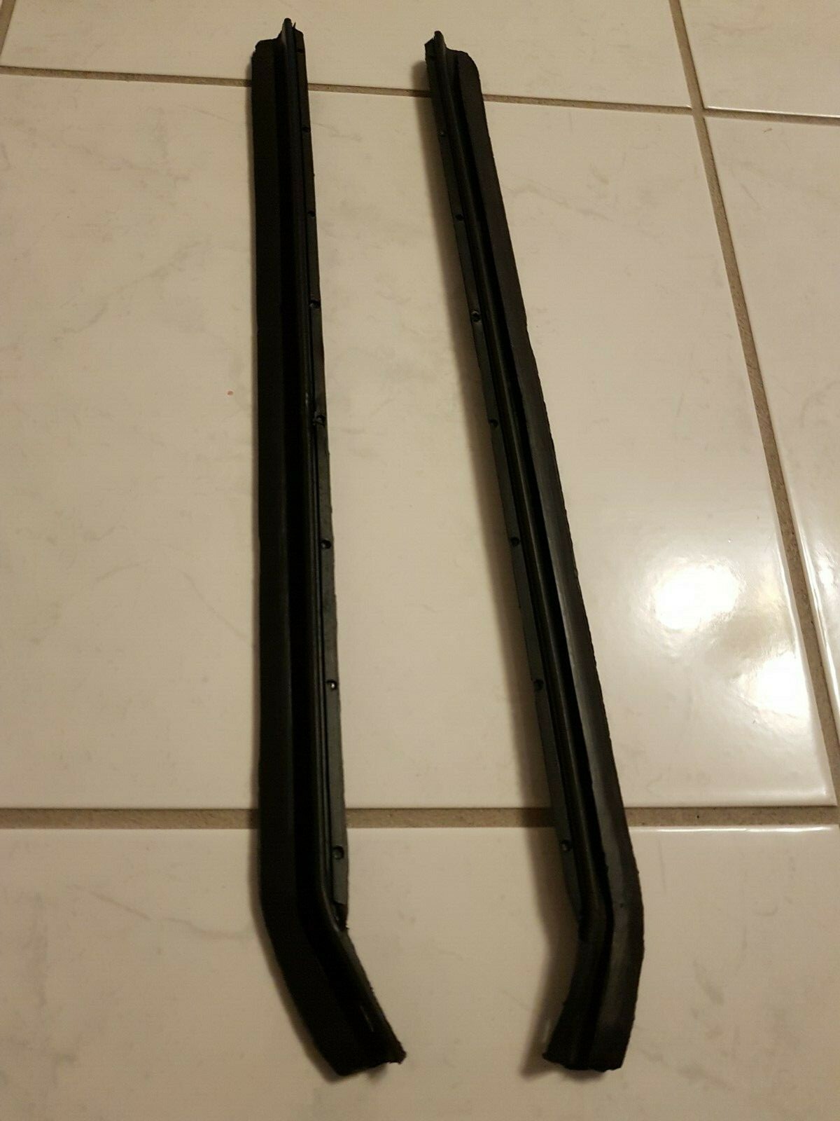 Ford 66 67 2 door fairlane hardtop rear quarter window verticle seals ...